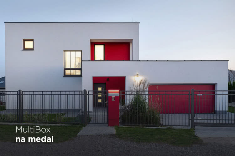 Słup ogrodzeniowy MultiBox wyróżniony